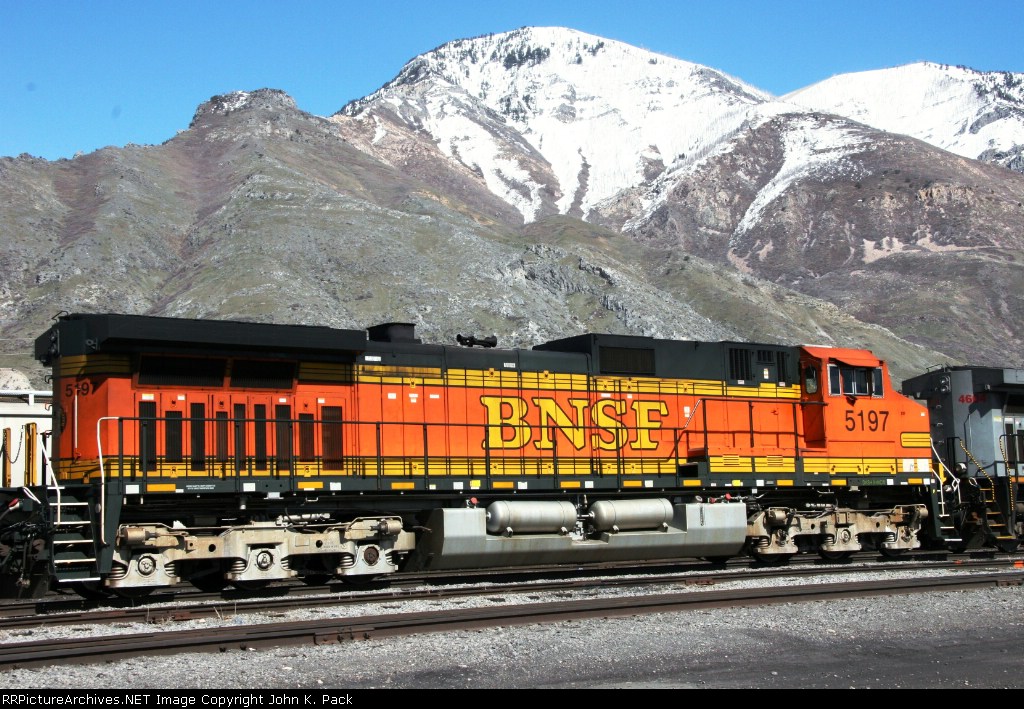 BNSF 5197
